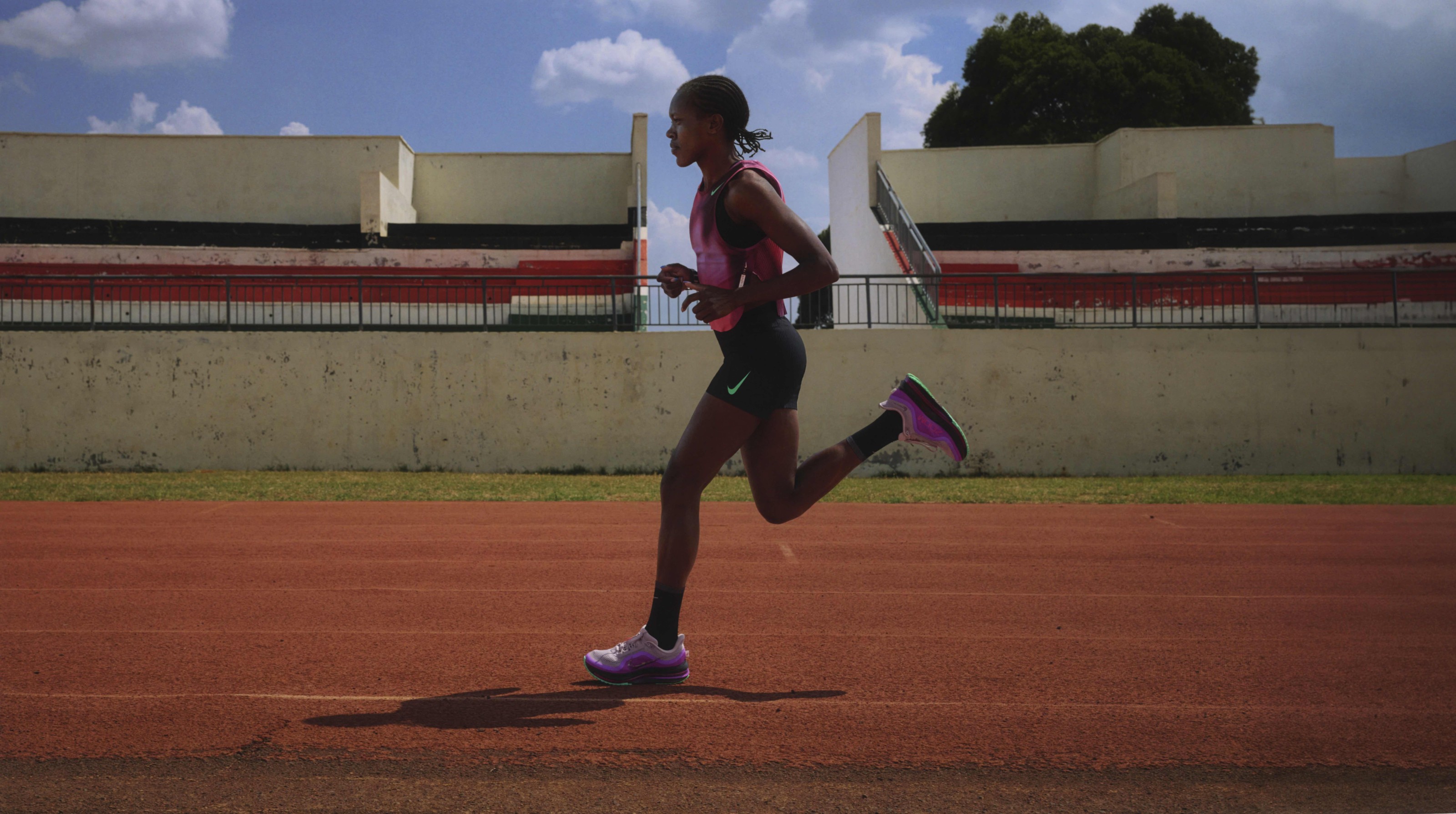 Nike Run Achtergrond Track And Field | The POP Warm Up | GYM Bandz
